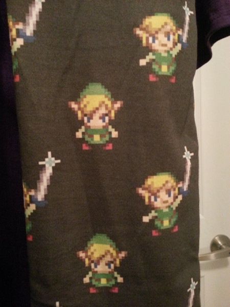 Keep warm with this Link infinity scarf - Zelda Universe